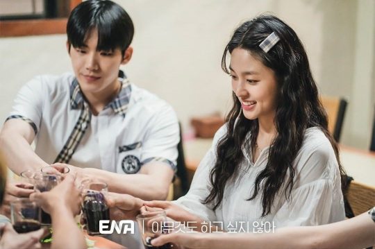Seolhyun, Im Siwan, And More Enjoy Dinner Together Before The Atmosphere Gets Heavy In "Summer ...