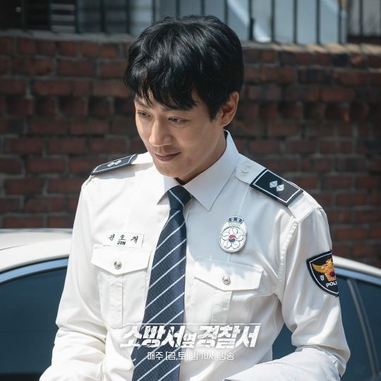 Kim Rae Won Is An Officer-Turned-Detective With No. 1 Arrest Rate In ...