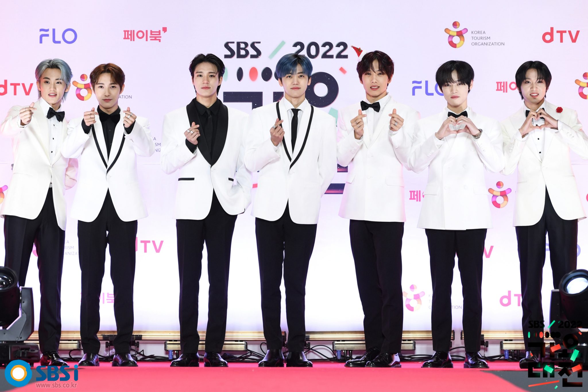 Stars Light Up The Red Carpet At 2022 SBS Gayo Daejeon | Soompi