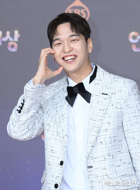 Stars Show Off Their Red Carpet Looks Ahead Of The 2022 SBS Drama ...