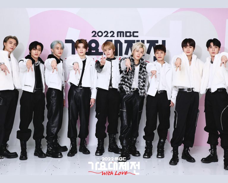 Artists Pose For The Photo Wall At The 2022 MBC Music Festival | Soompi