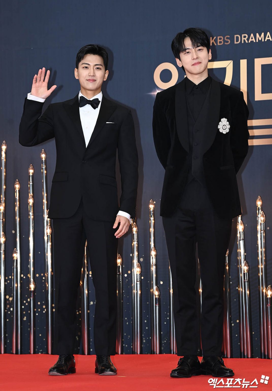 Actors Shine On The Red Carpet For The 2022 KBS Drama Awards | Soompi