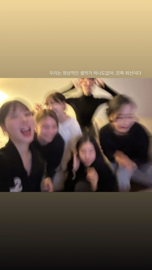 GFRIEND Gathers To Celebrate Their 8th Debut Anniversary | Soompi