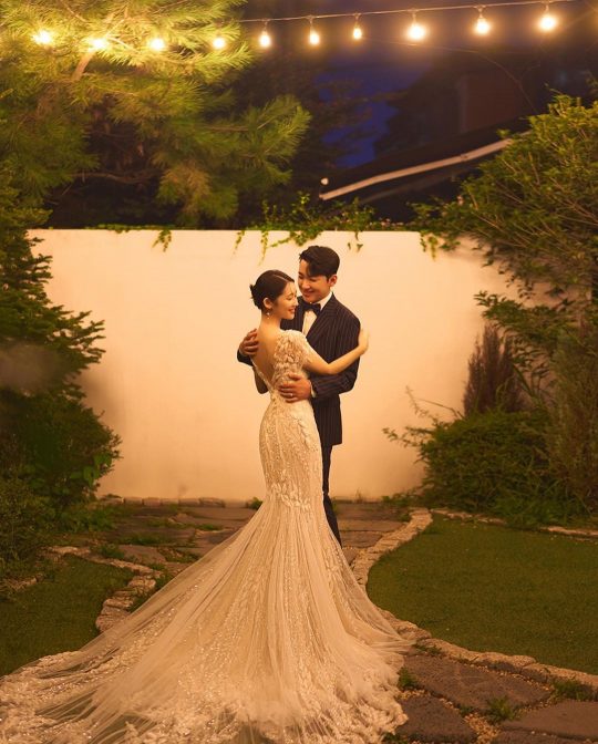 Yukika And MAP6's Minhyuk Make A Beautiful Couple In New Wedding Photos | Soompi