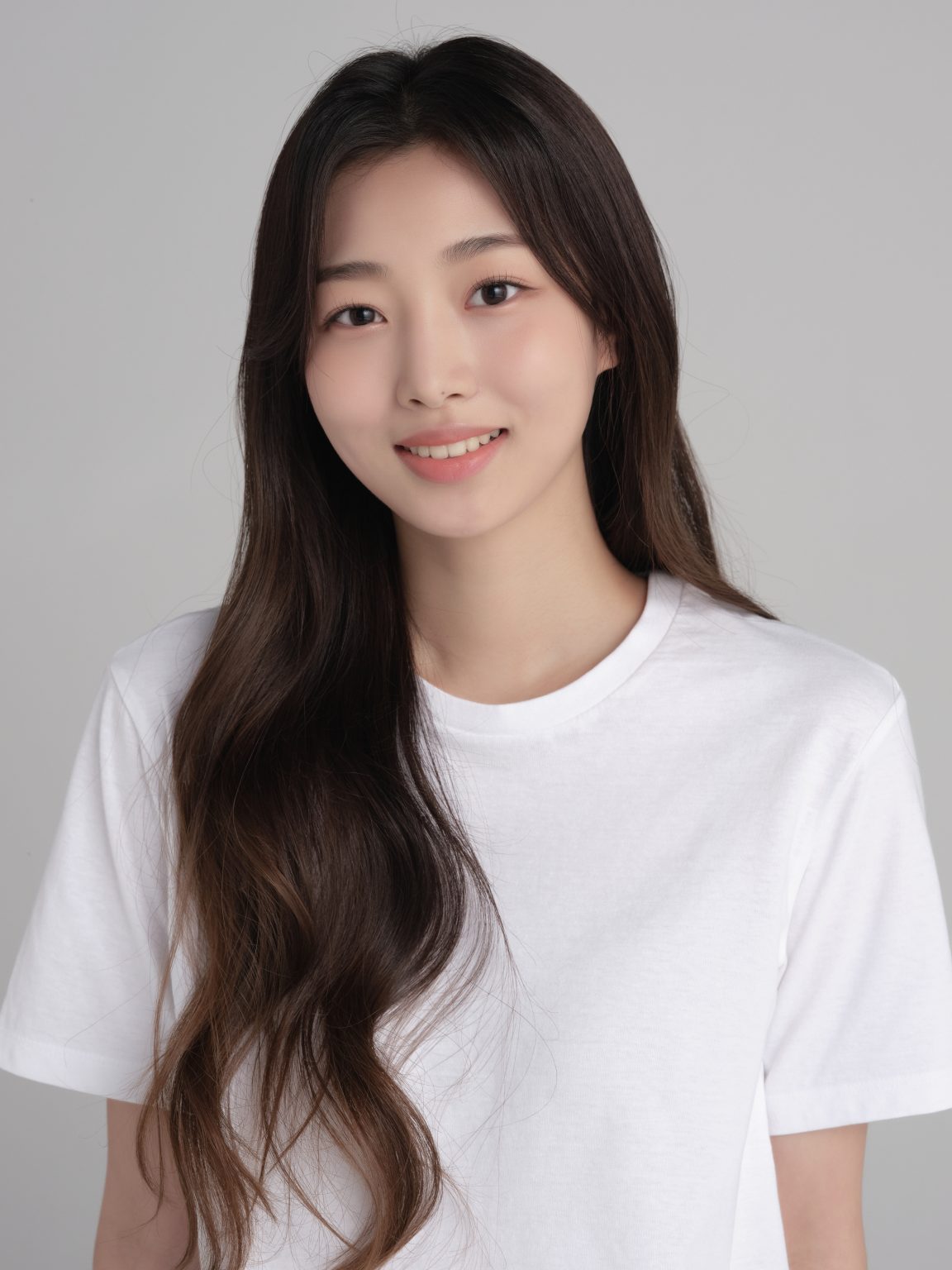 Lee Ha Eum, Sister Of TWICE's Jihyo, Signs With Starhaus Entertainment ...