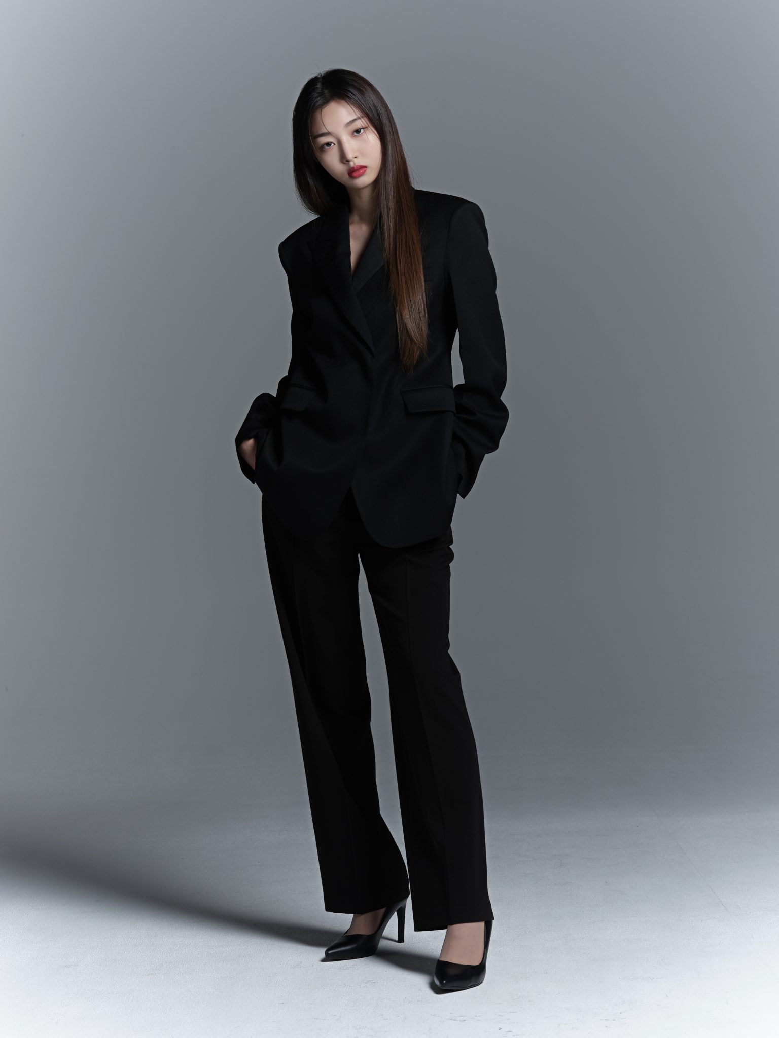 Lee Ha Eum, Sister Of TWICE's Jihyo, Signs With Starhaus Entertainment ...