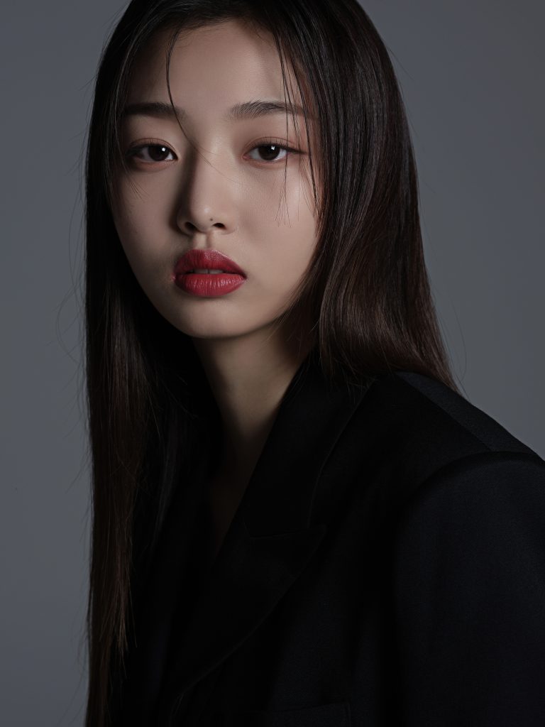 Lee Ha Eum, Sister Of TWICE's Jihyo, Signs With Starhaus Entertainment ...