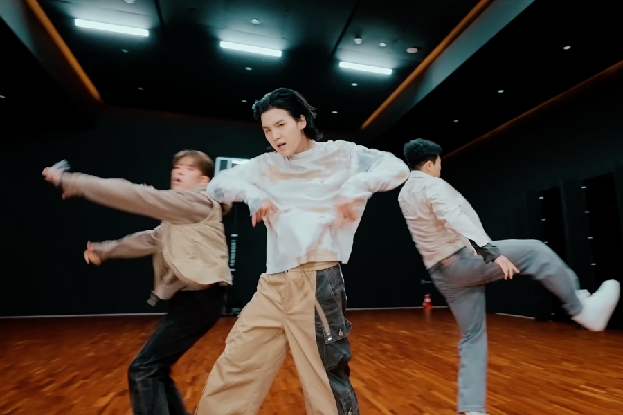 Watch: BTS' Suga Goes Hard In Powerful Dance Practice Video For ... Watch: BTS' Suga Goes Hard In Powerful Dance Practice Video For ...