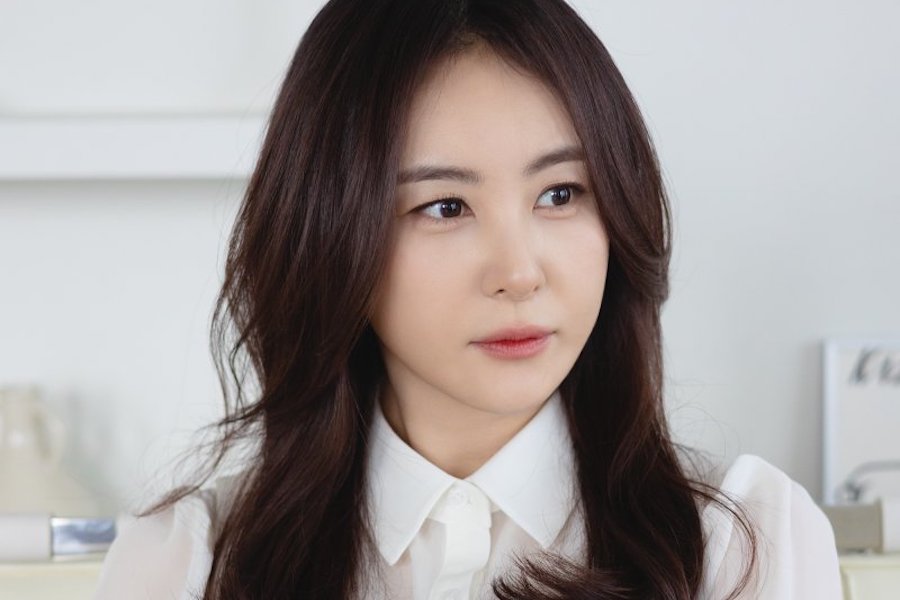 Actress Son Eun Seo Announces Marriage Plans | Soompi
