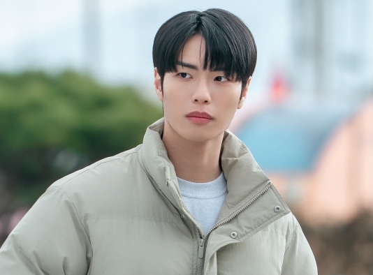 Jin Se Yeon, Kim Sun Bin, And More Navigate Complex Family ...