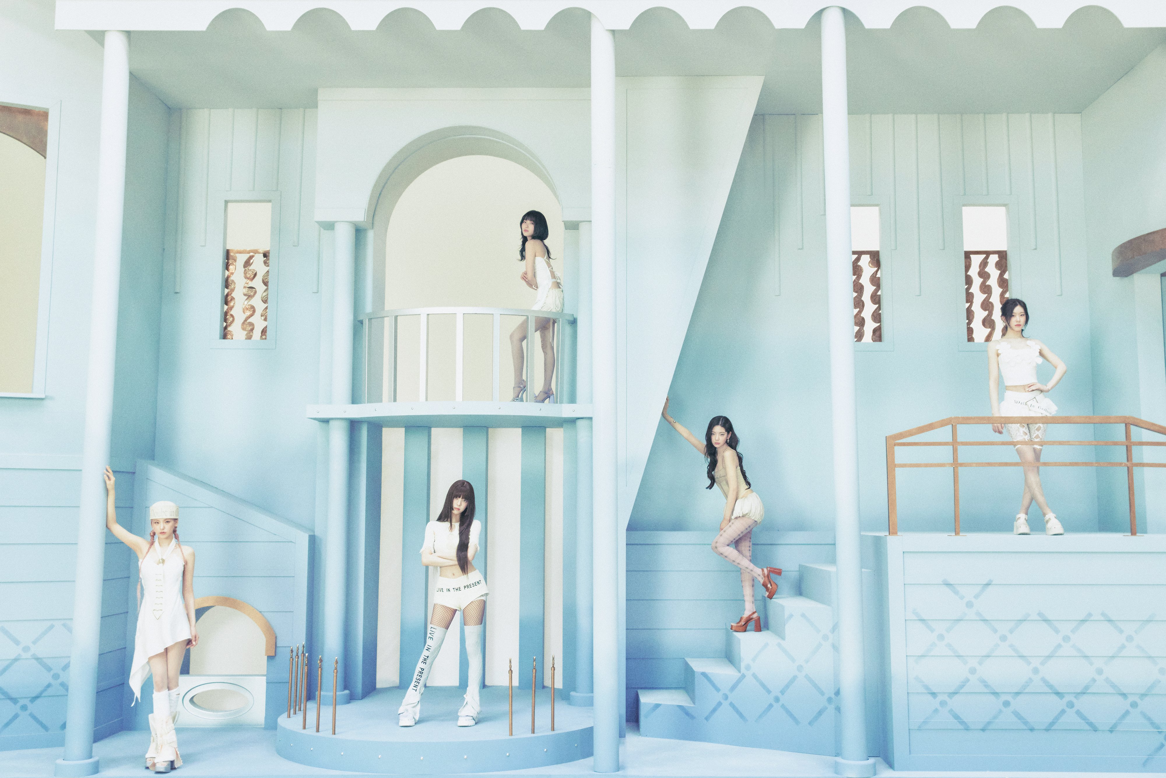 Watch: ITZY Inspires Unstoppable Courage In Bubbly "Motto" MV | Soompi