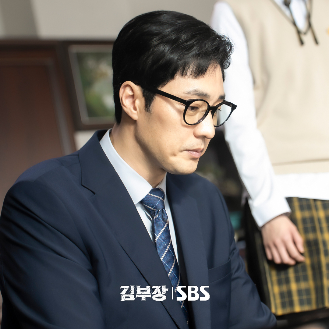 So Ji Sub Kneels In Front Of Joo Sang Wook For The Sake Of His Daughter ...