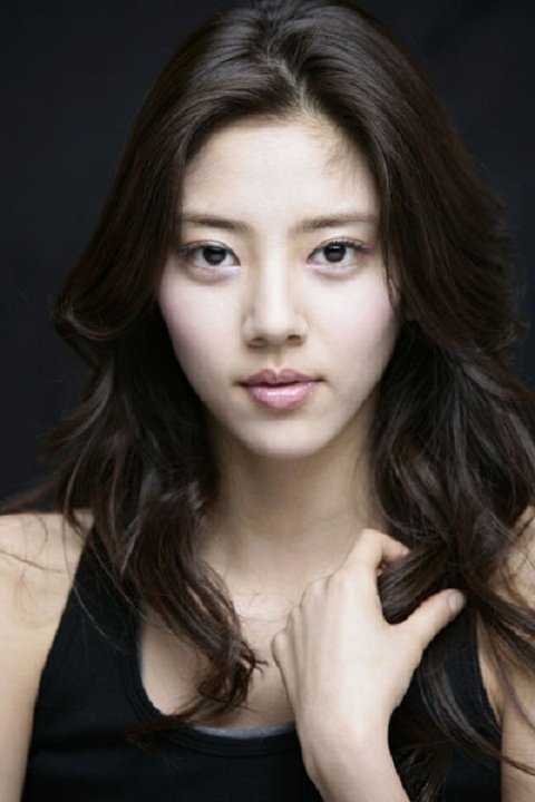 Son Dambi With Wavy Hair | Soompi