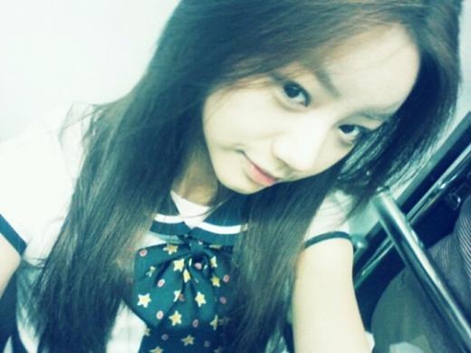 Girls Day’s Hyeri Poses in a School Uniform