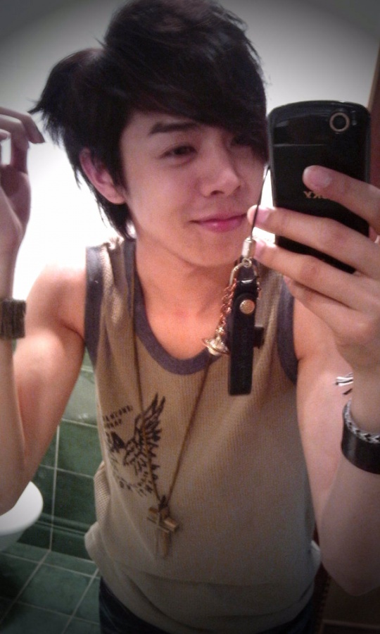 Alexander tweets: "Call Me" | Soompi