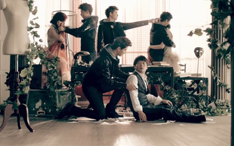 8eight Releases MV for "Covering Those Lips"