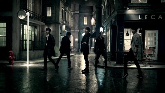 Se7en Gives Tour of YG’s Headquarters | Soompi
