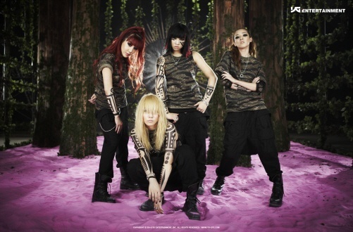 2NE1 Releases "Clap Your Hands" MV