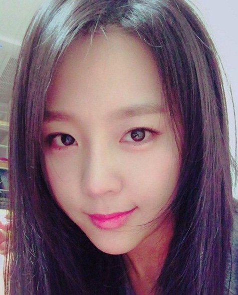 Yewon actualiza su Instagram con reciente foto – Soompi Spanish
