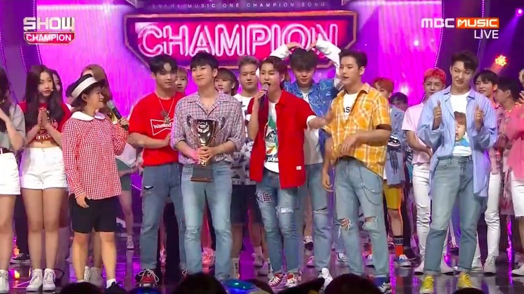BTOB logra su 1ª victoria por “Only One For Me” en “Show Champion”. Actuaciones de MOMOLAND, N ...