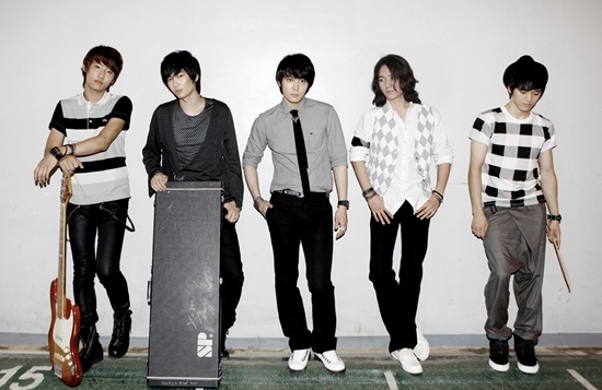 Project rock band TRAX+Air first performance | Soompi